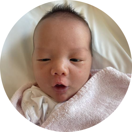 Your Baby at 2 Weeks: Milestones & Tips for Feeding and Care